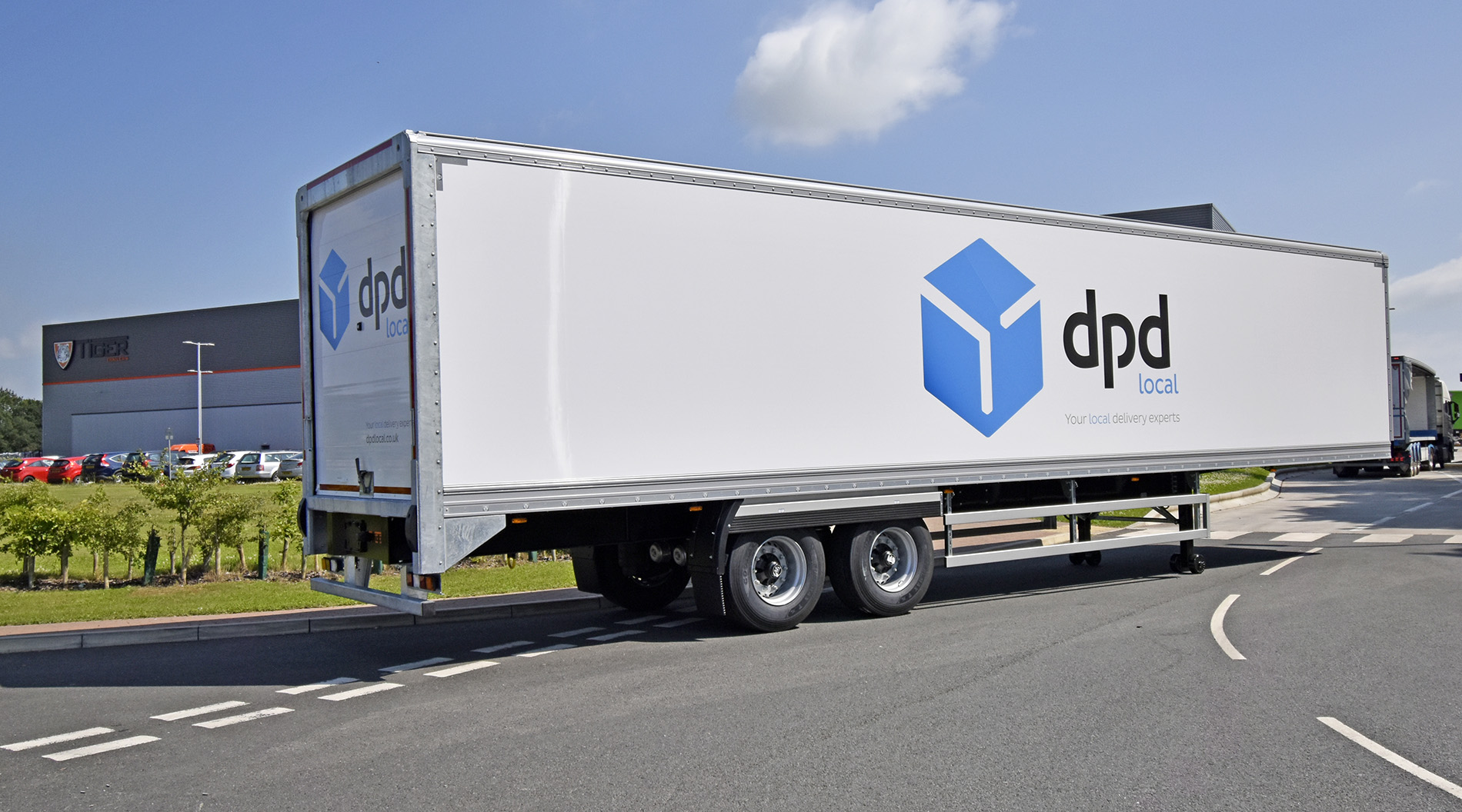 Tiger delivers 250 trailers to DPD, comprised box vans plus recyclable ...